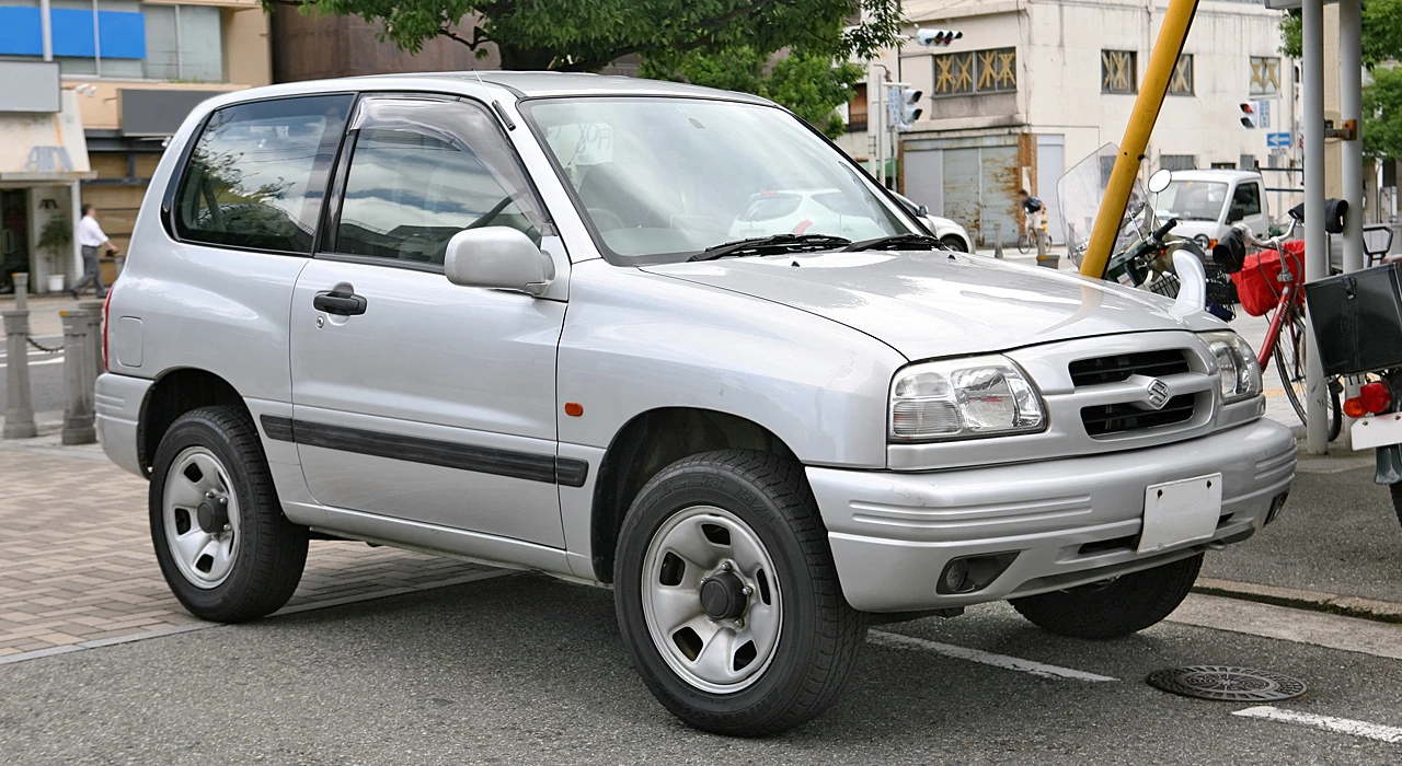 Suzuki Escudo - Tractor & Construction Plant Wiki - The classic vehicle ...