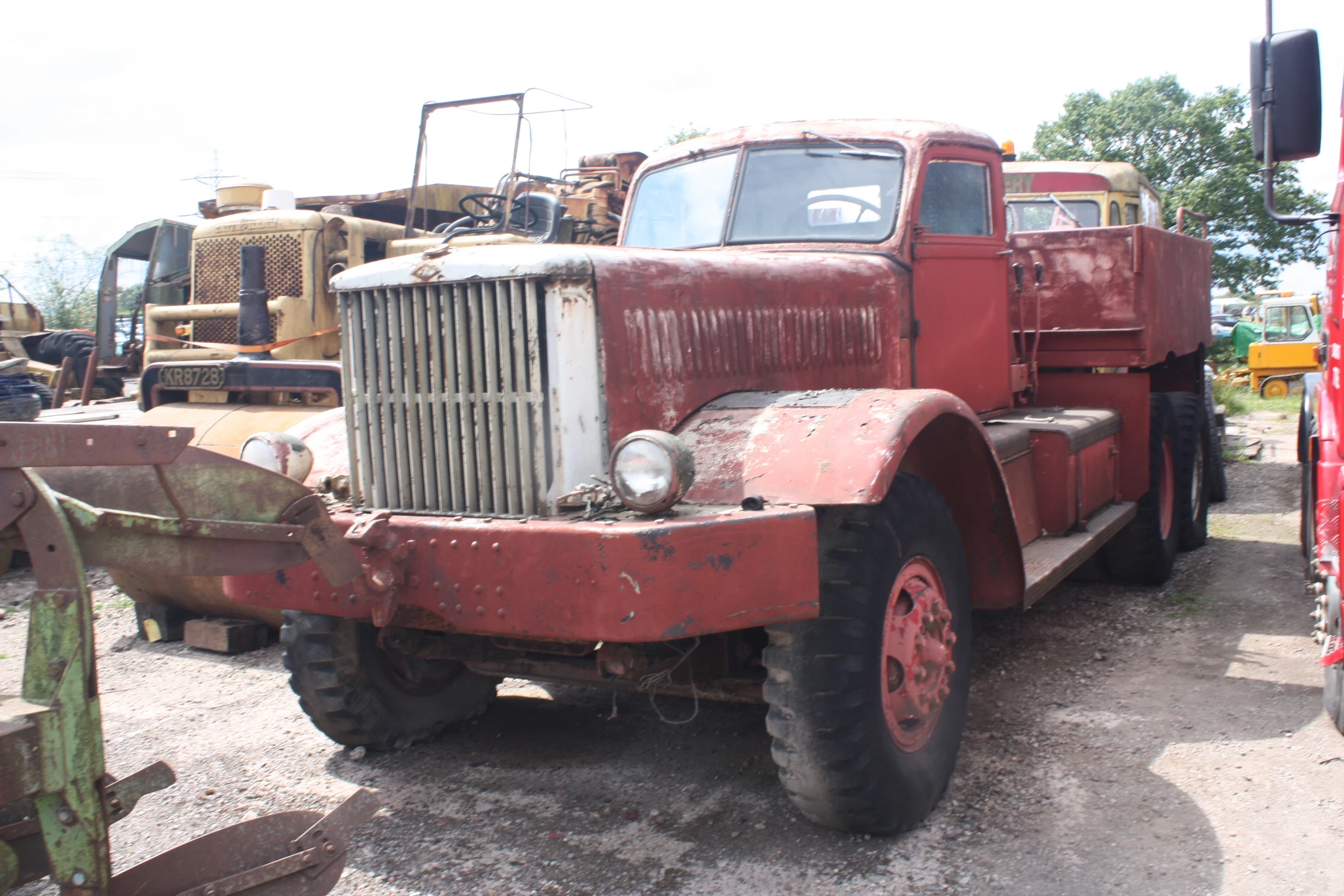 Diamond T - Tractor & Construction Plant Wiki - The classic vehicle and ...